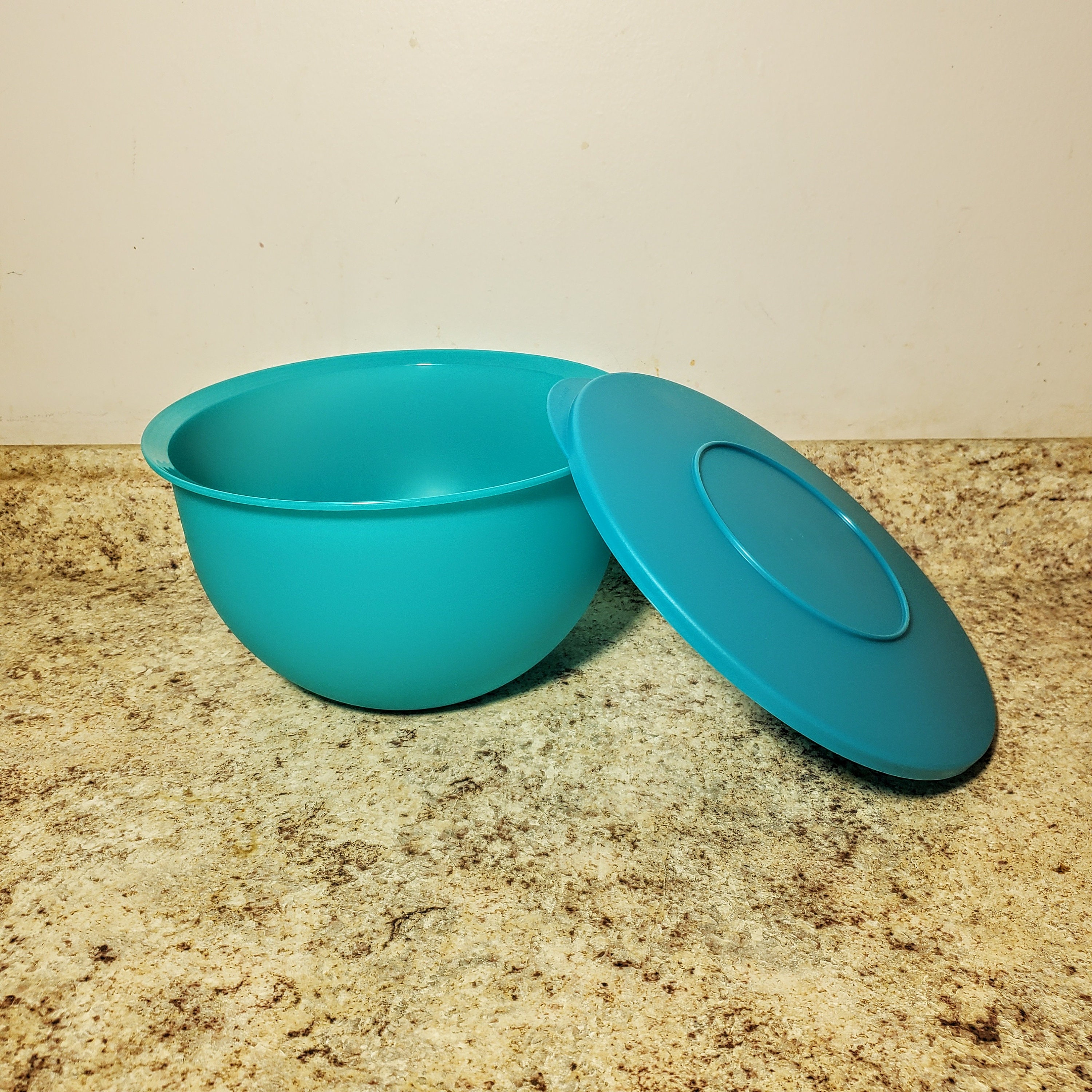 Tupperware Impressions Bowl Blue Mixing Storage 3091 4.3 Liters W/ Lid ...