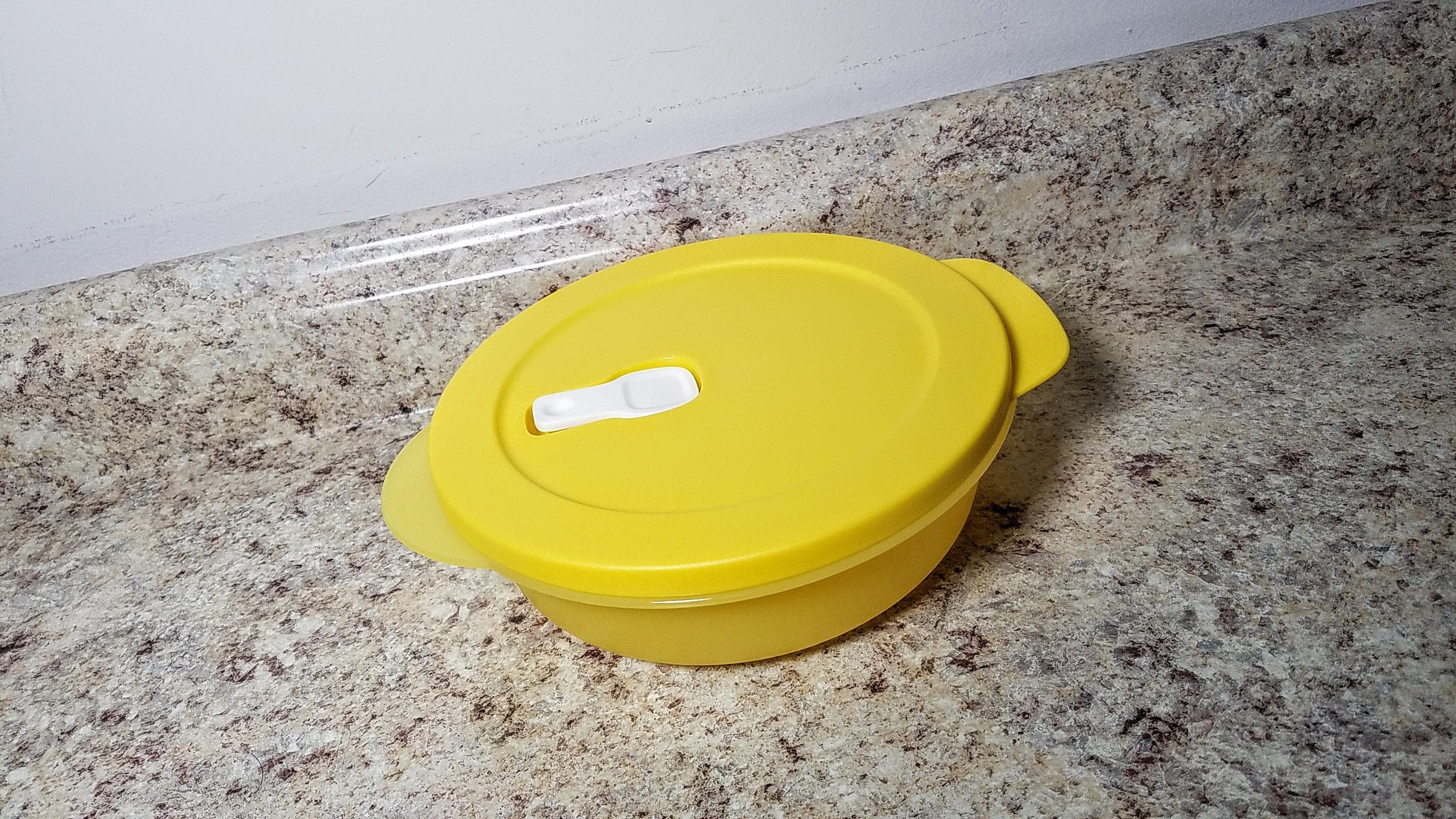 Tupperware Crystalwave Round Microwave Bowl 4.25 Cup Yellow | Etsy