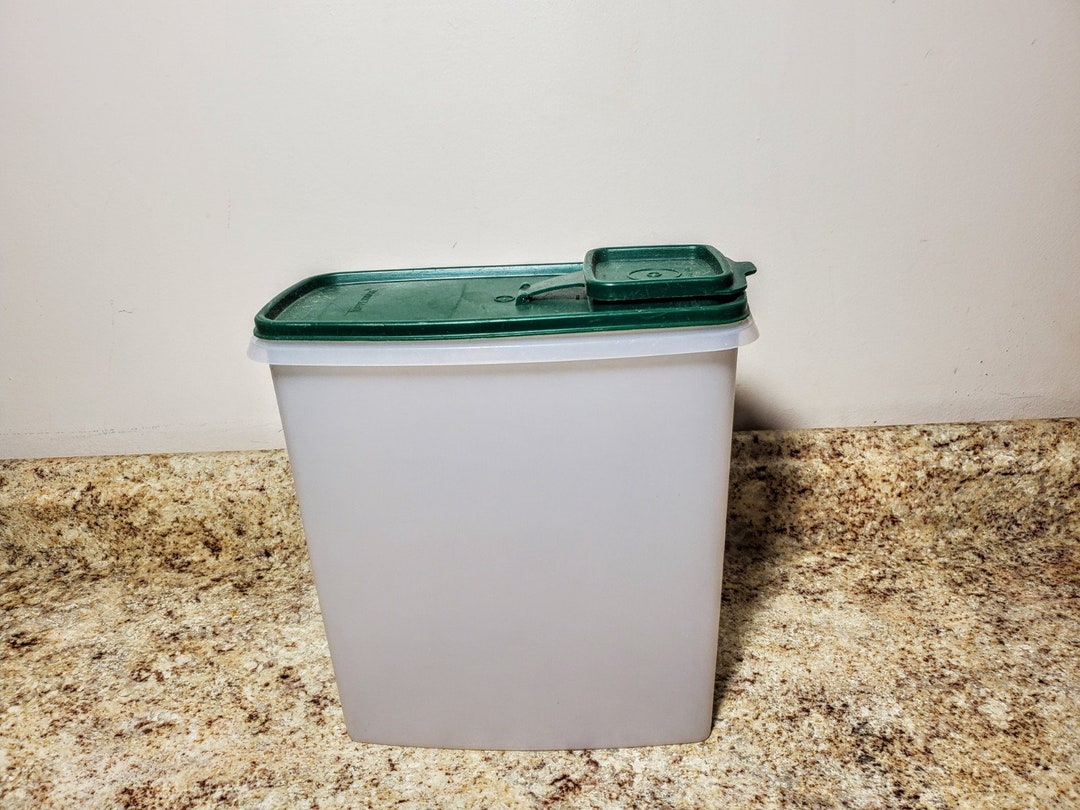 Tupperware Large Cereal Keeper Food Container Storage Pour All 1588 ...