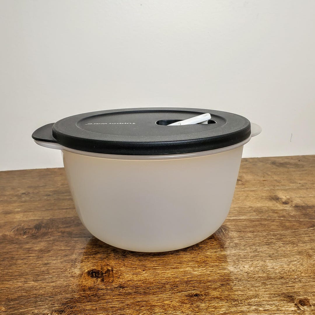 New TUPPERWARE Crystalwave Plus 8 1/2 CUP Round MICROWAVE Reheatable ...