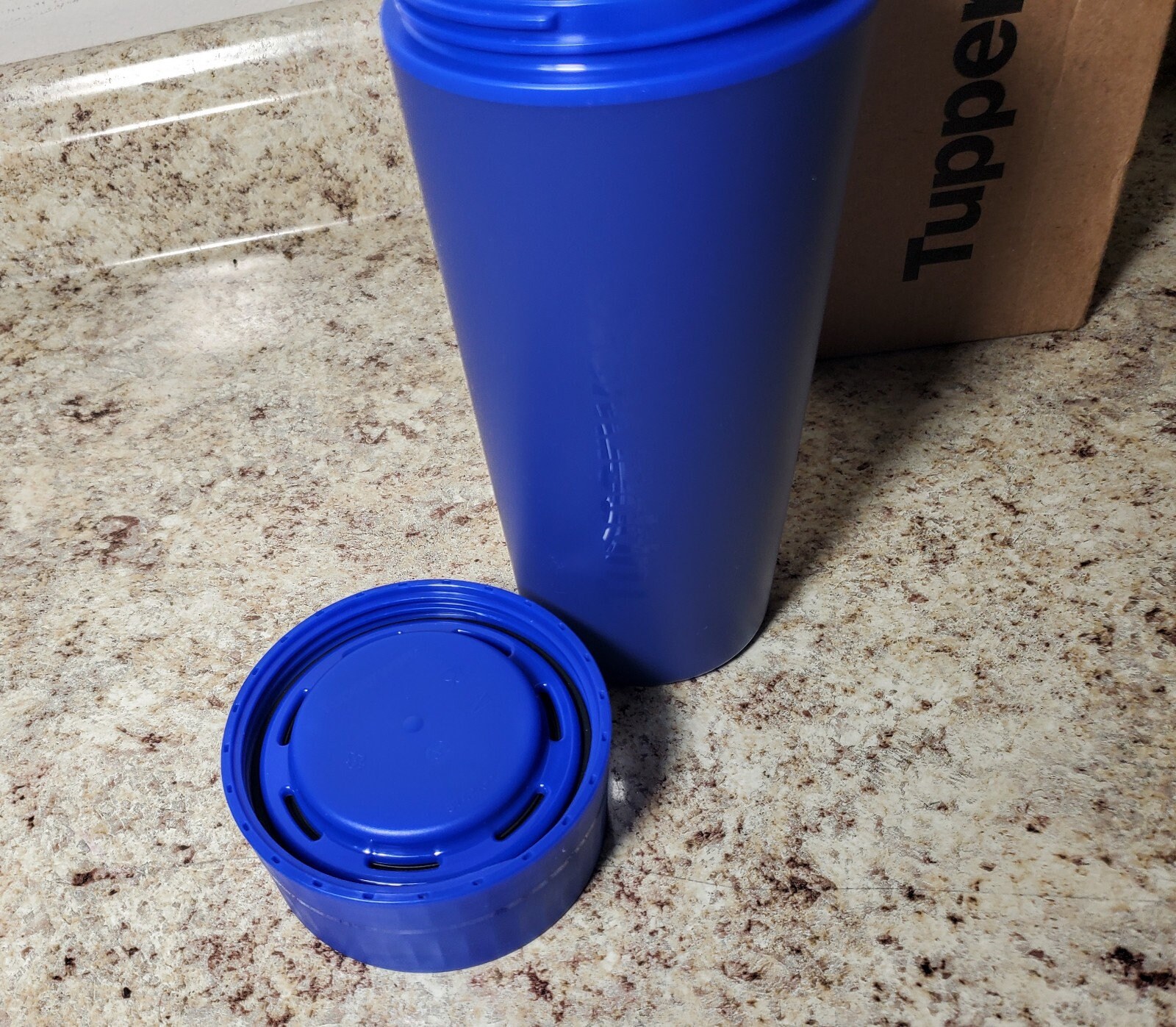 Brand New TUPPERWARE 16oz. Insulated Commuter Coffee Mug Hot Cold 360 ...