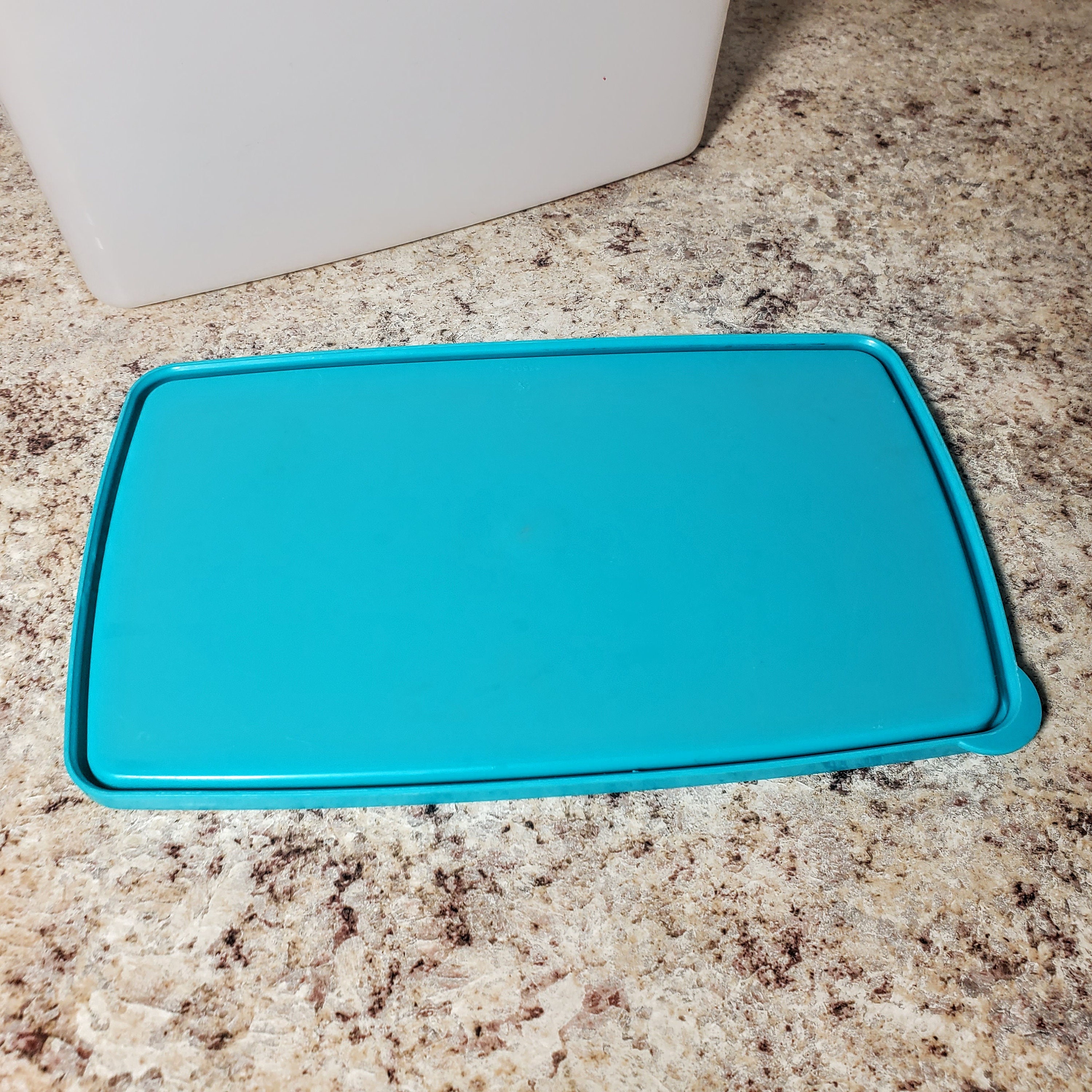 TUPPERWARE 2.8 L Snowflake FREEZER STORAGE Container 5660 With Lid 11.8 ...