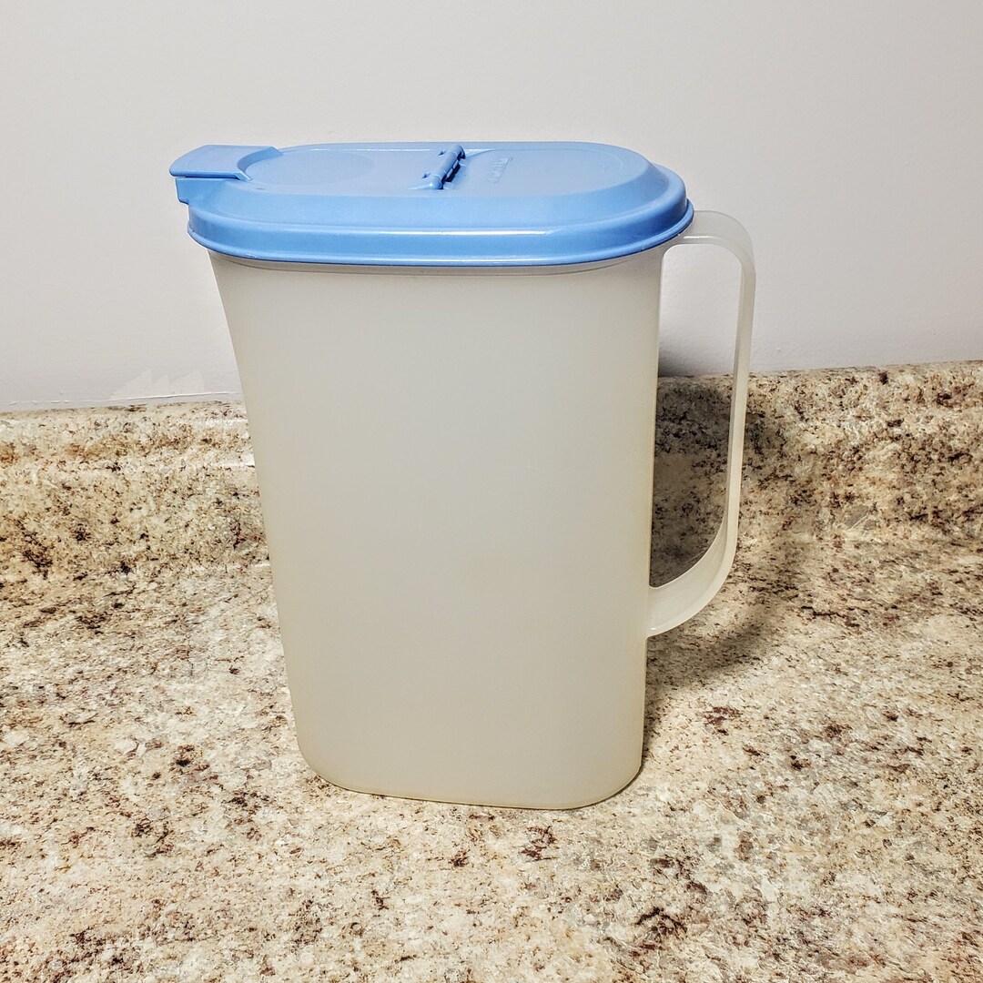 TUPPERWARE Slim Line 2 Quart Refrigerator Pitcher 2009 Blue Flip Lid - Etsy