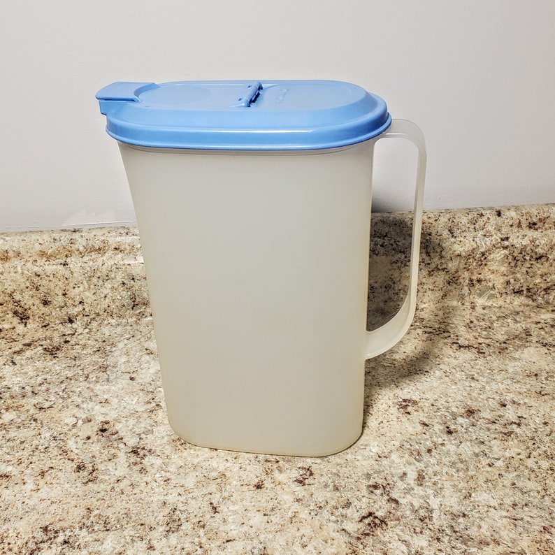 TUPPERWARE Slim Line 2 Quart Refrigerator Pitcher 2009 Blue Flip Lid - Etsy