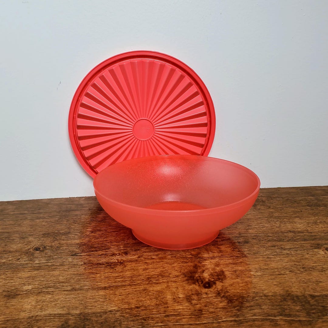 Tupperware Red Classic Servalier Salad Cereal 16 Oz Bowls #890 With ...