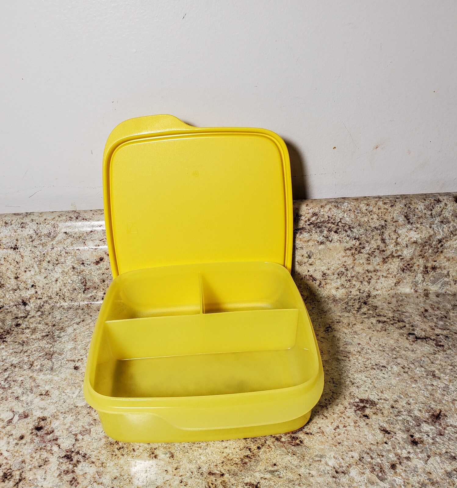 New TUPPERWARE 7503 LUNCH IT Craft Storage Divided Storage Container ...