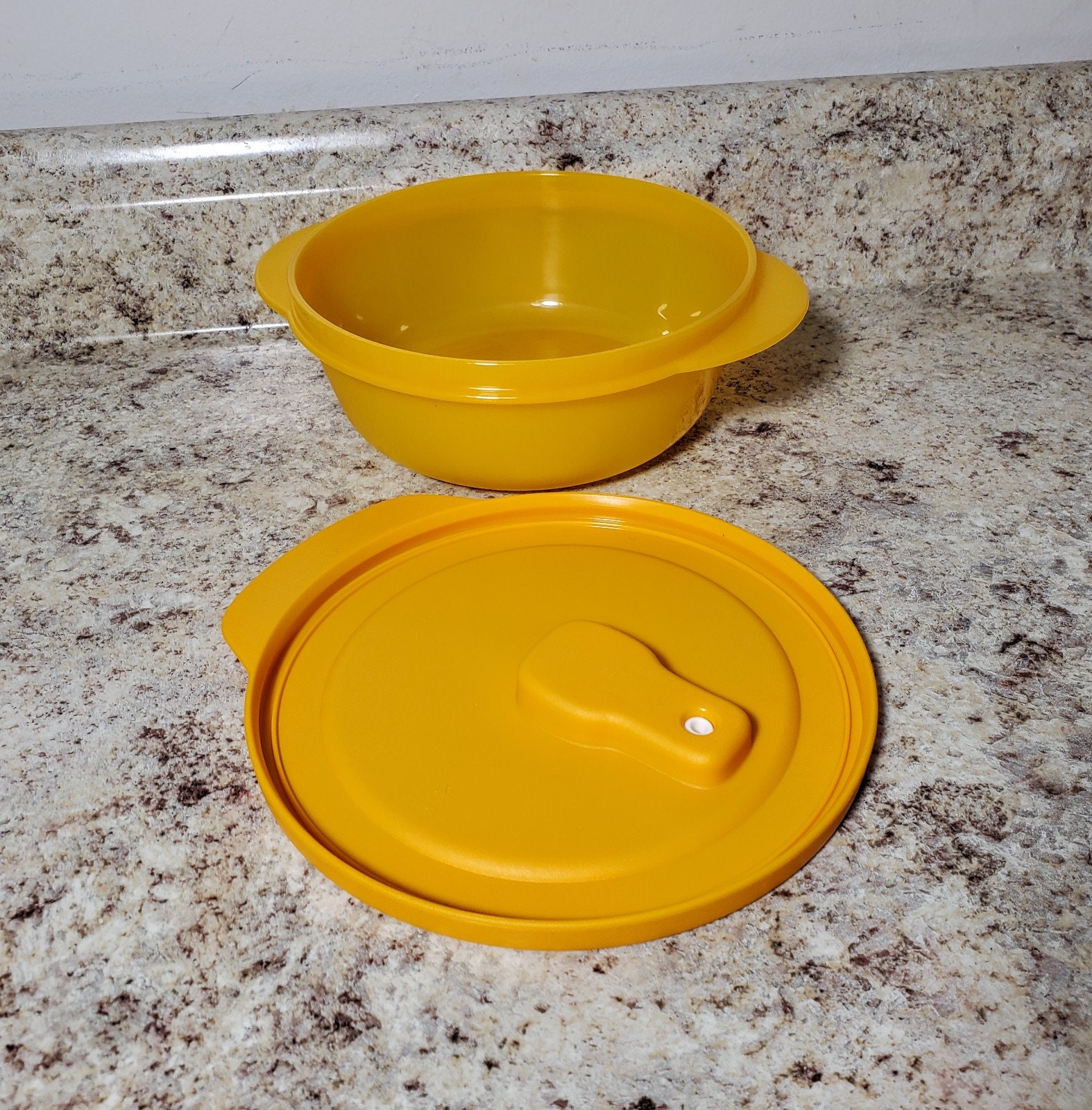 Tupperware Crystalwave Microwave 2 1/2 Cup Papaya Orange White Vent ...