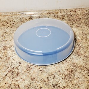 Tupperware 12 Round Pie Cookies Cupcake & Pizza Container Blue Seal New ...