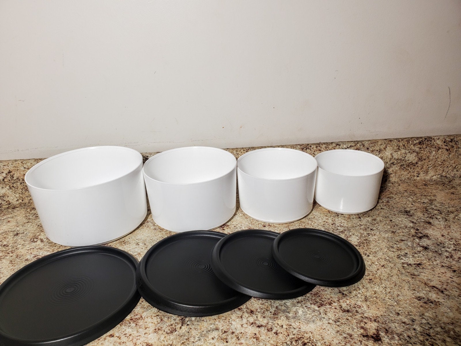 Tupperware Toppers Set 4 Stacking Canisters White W/ One Touch Black ...