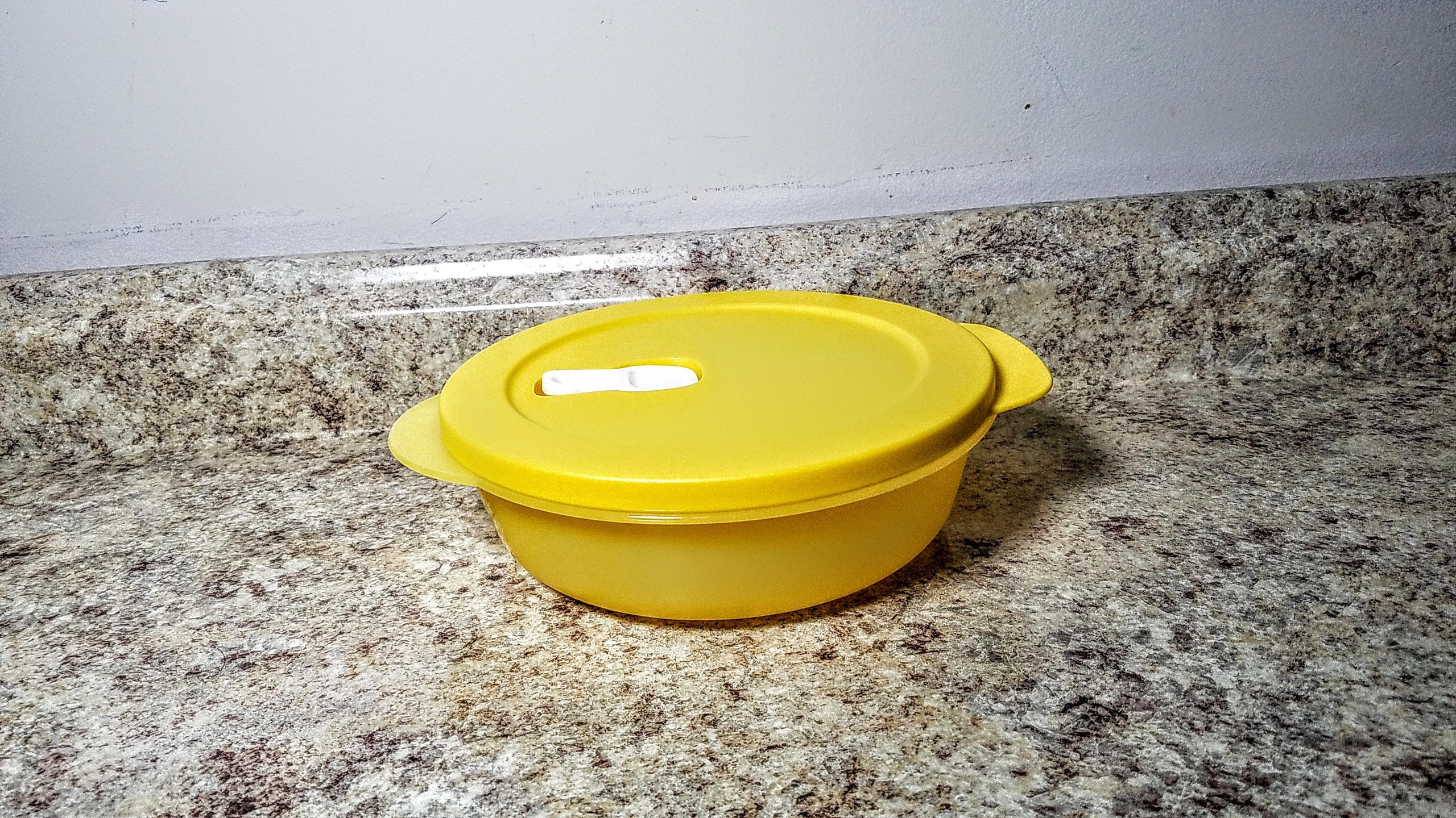Tupperware Crystalwave Round Microwave Bowl 4.25 Cup Yellow | Etsy