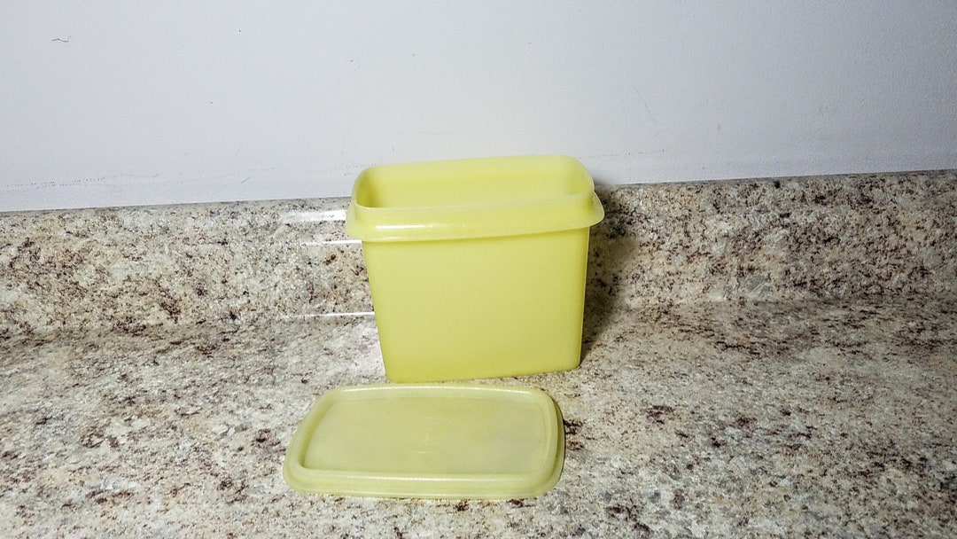Vintage Tupperware Space Saver Container 1243 Yellow With Lidnext Day ...