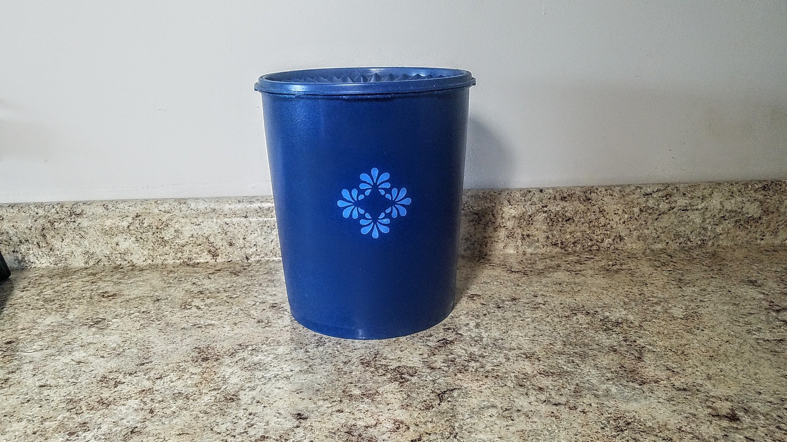 Home & Living Vintage Tupperware Servalier Maxi Canister NO SEAL ...