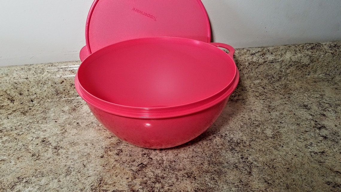 Tupperware 1 Gallon Flamingo Pink Thatsa Mixing Storage Bowl 7438 W ...