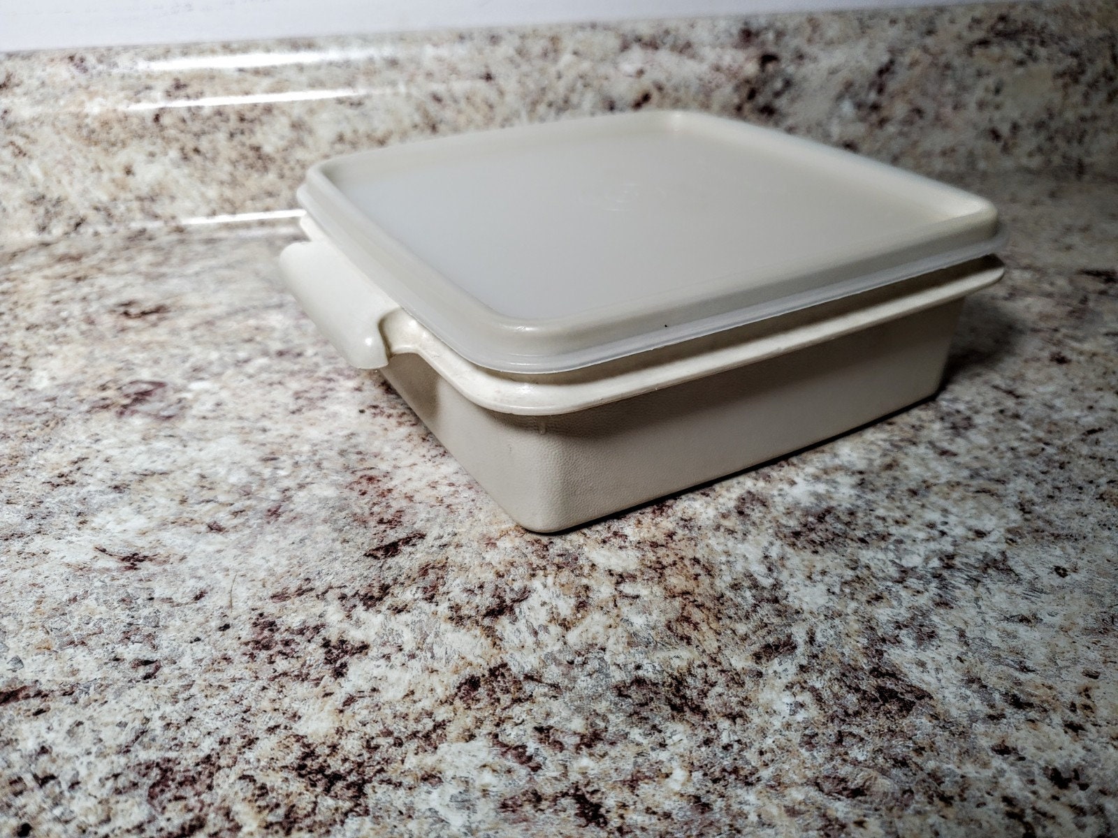 Vintage Tupperware 1362 Tan / Almond Sandwich Keeper Storage & 1363 Lid ...