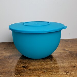Tupperware Impressions Bowl Blue Mixing Storage #3091 4.3 Liters W/ Lid ...
