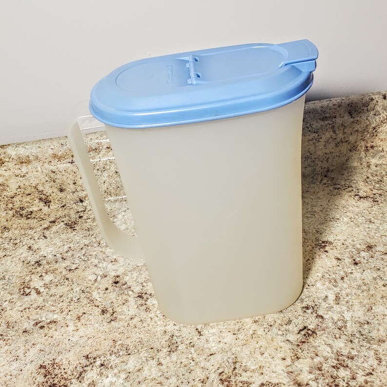 TUPPERWARE Slim Line 2 Quart Refrigerator Pitcher 2009 Blue Flip Lid - Etsy