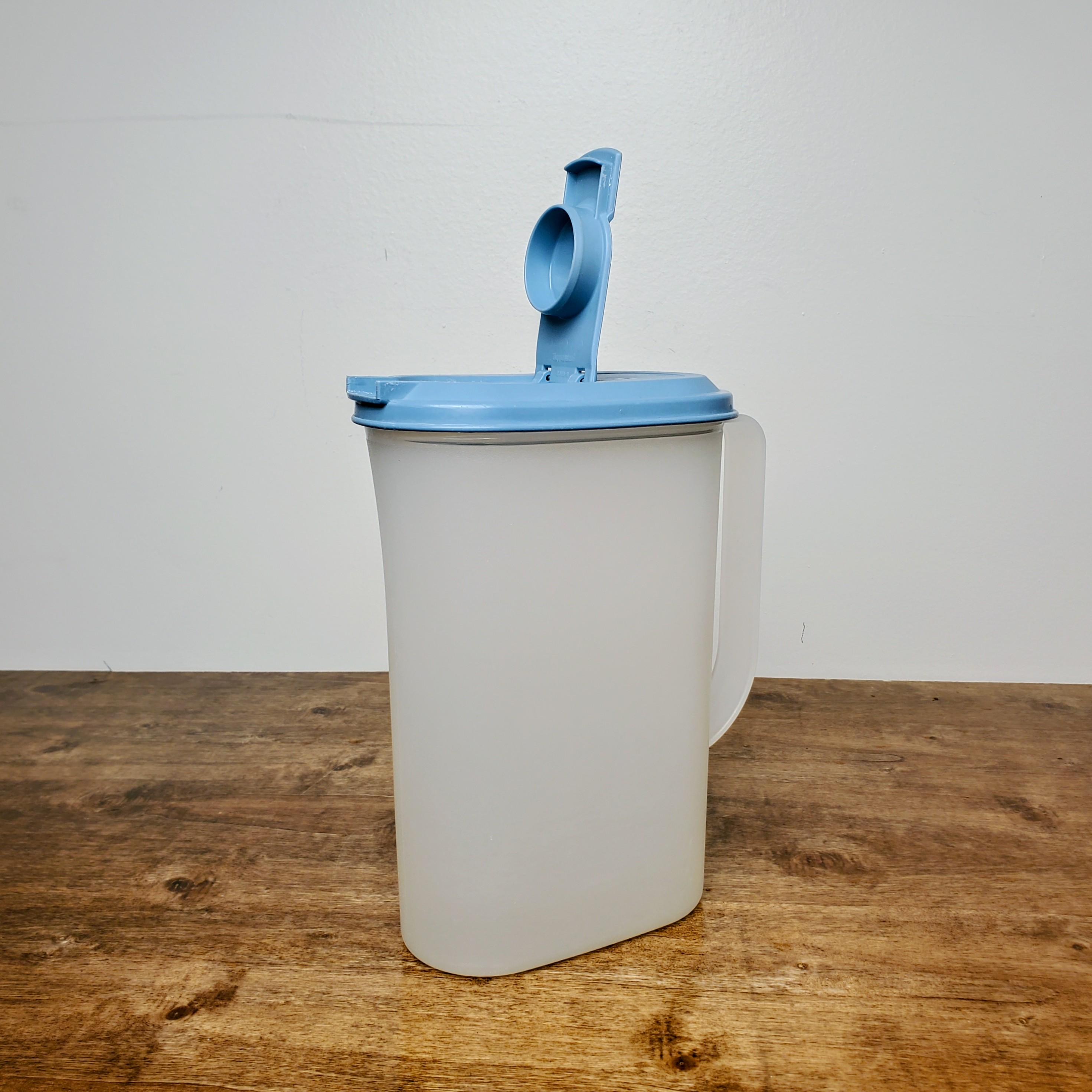 Vintage Tupperware Slim Line 2 Qt Refrigerator Pitcher #2009 Blue Lid ...