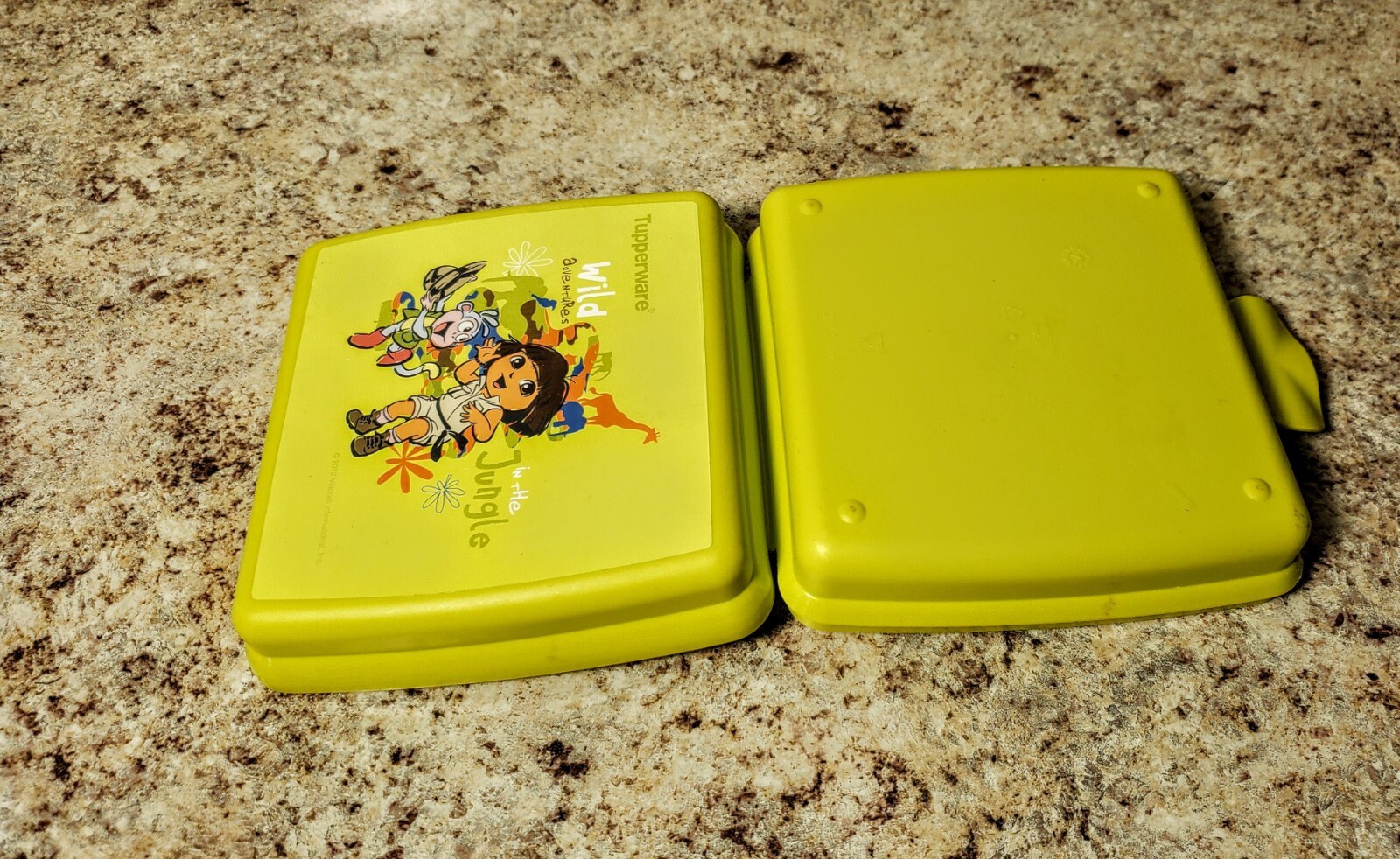 Tupperware Square Vera Dora Jungle Safari Sandwich Bagel Fruit Keeper ...