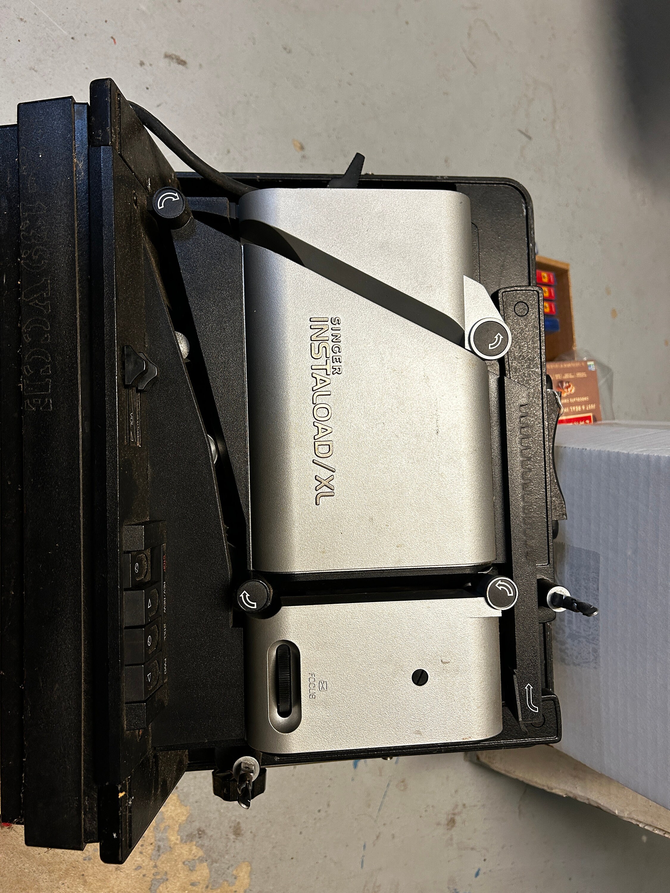 Vintage SINGER, Installed XL 16mm Film Sound Projector, Instaload/xl - Etsy