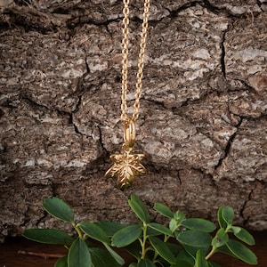 Gold Vermeil Ivy Leaf Pendant Necklace - Adjustable Chain - Etsy