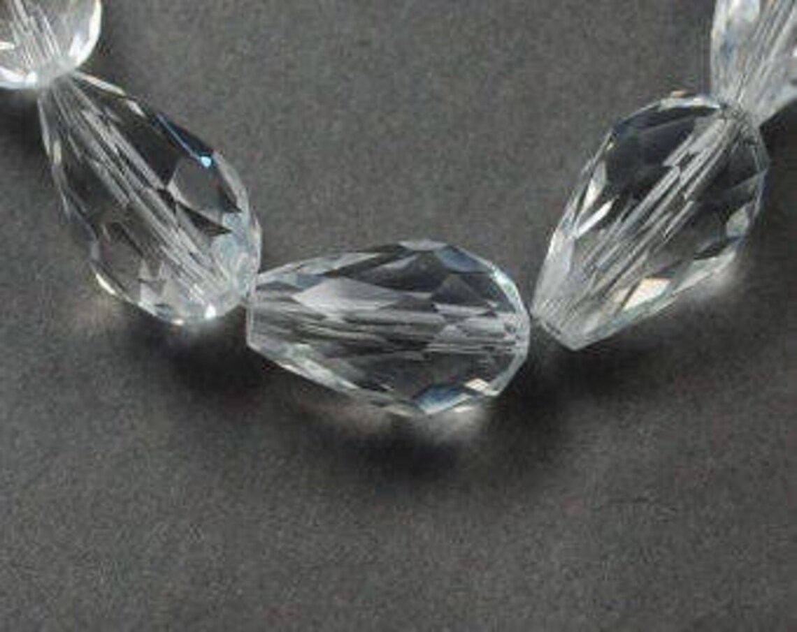 Faceted Clear Teardrops Sparkly Glass Crystal Clear Teardrops 15x10mm ...