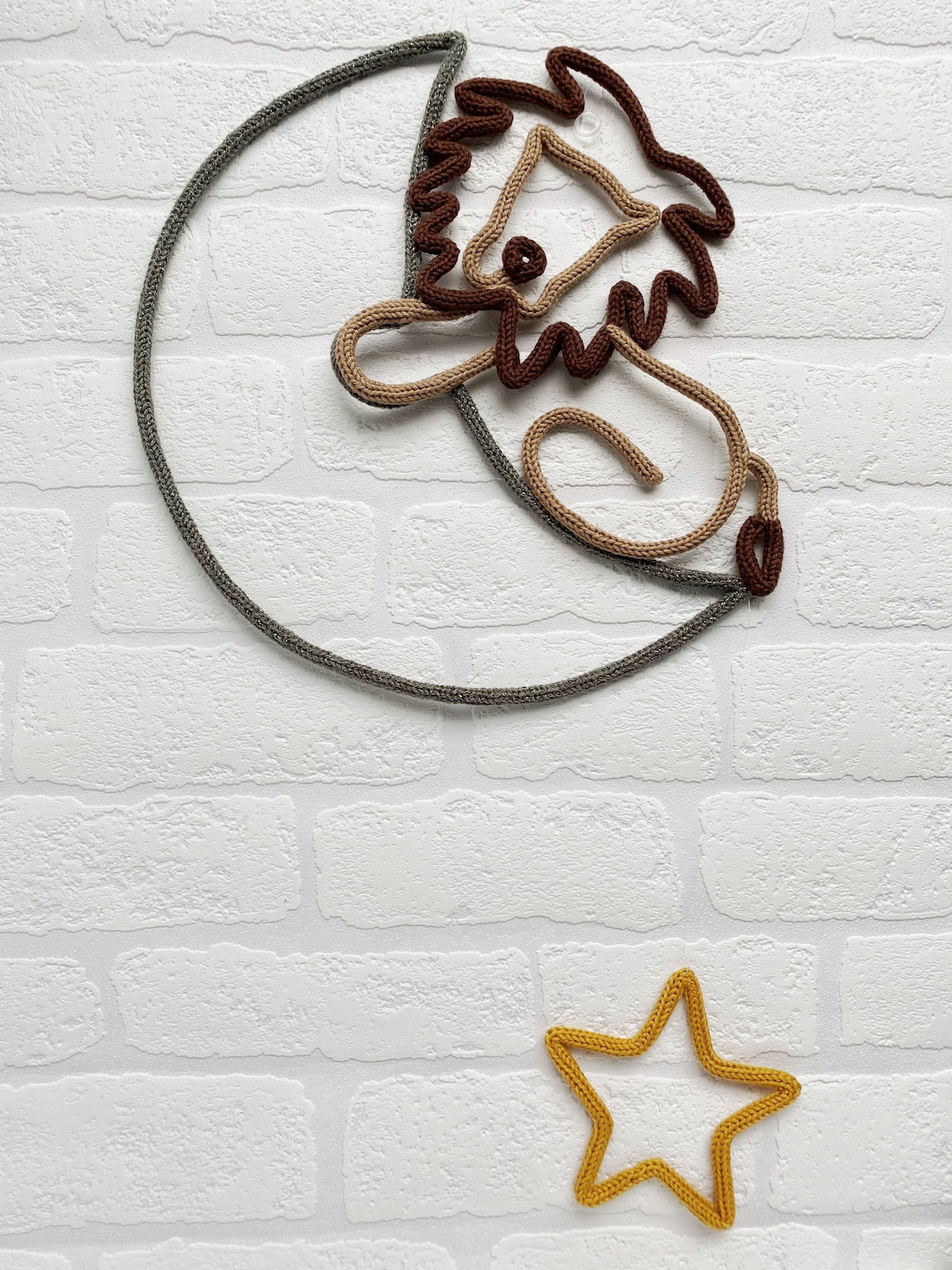 Knitted Wire Nursery Decor, Lion dormant sur la lune, Wire Art ...