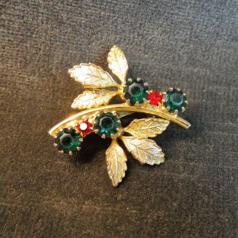 Holly Brooch - Etsy