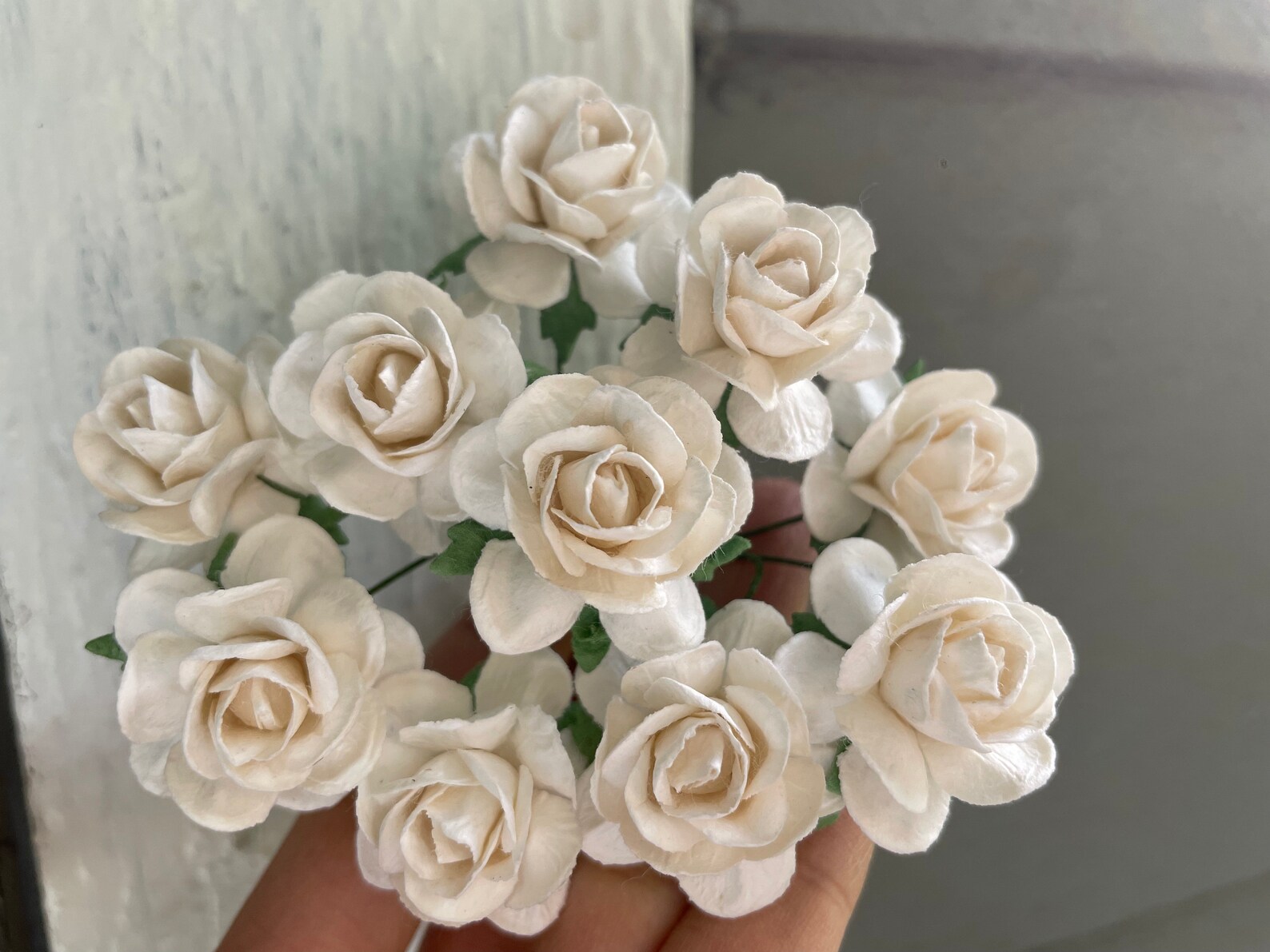 28 Mm. Roses Mulberry Paper White Color Wedding Baby Shower Paper ...
