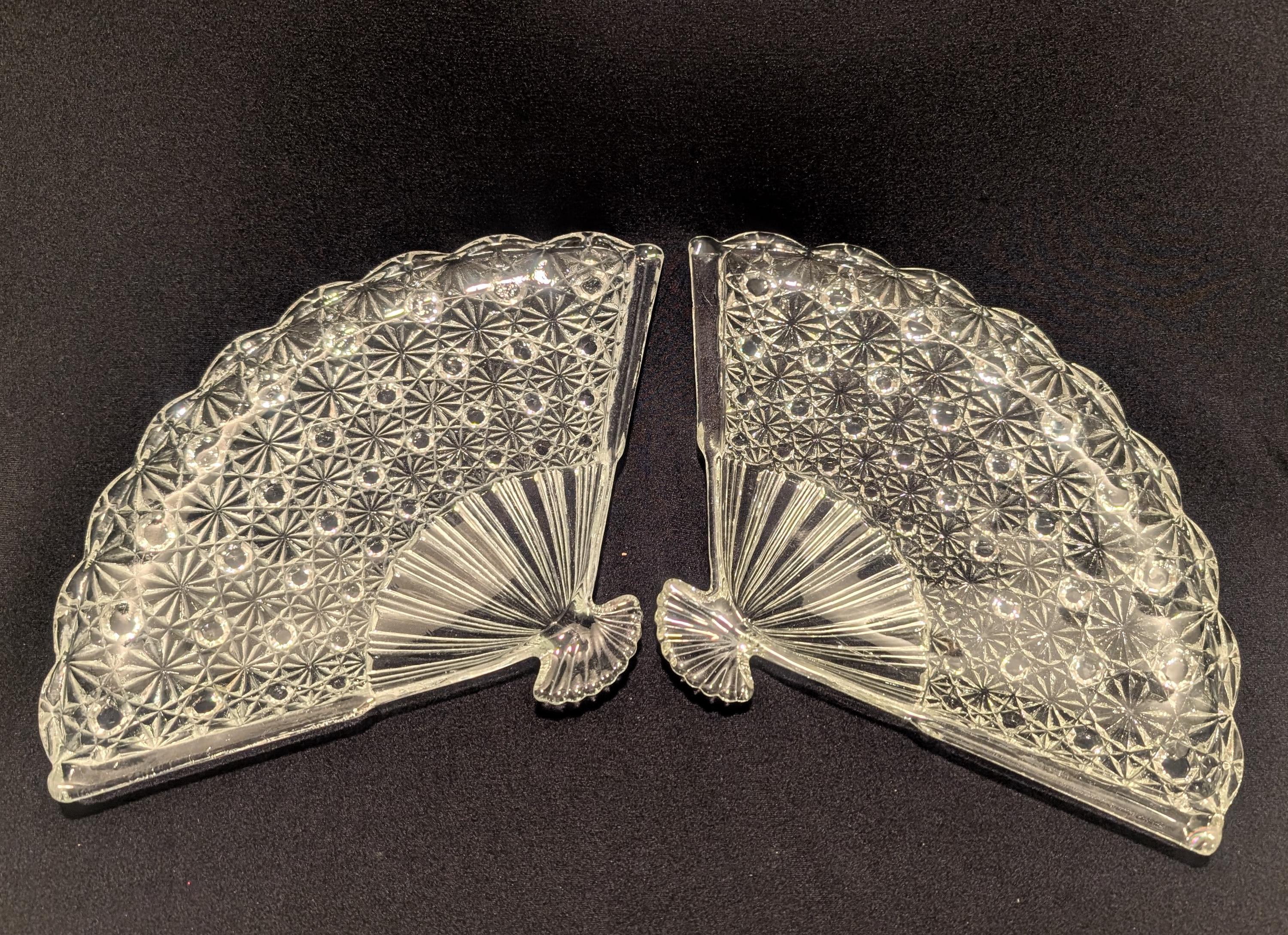 Fenton Clear Fan Shape Plates Embossed Daisy & Button Pattern, Set of 2 ...