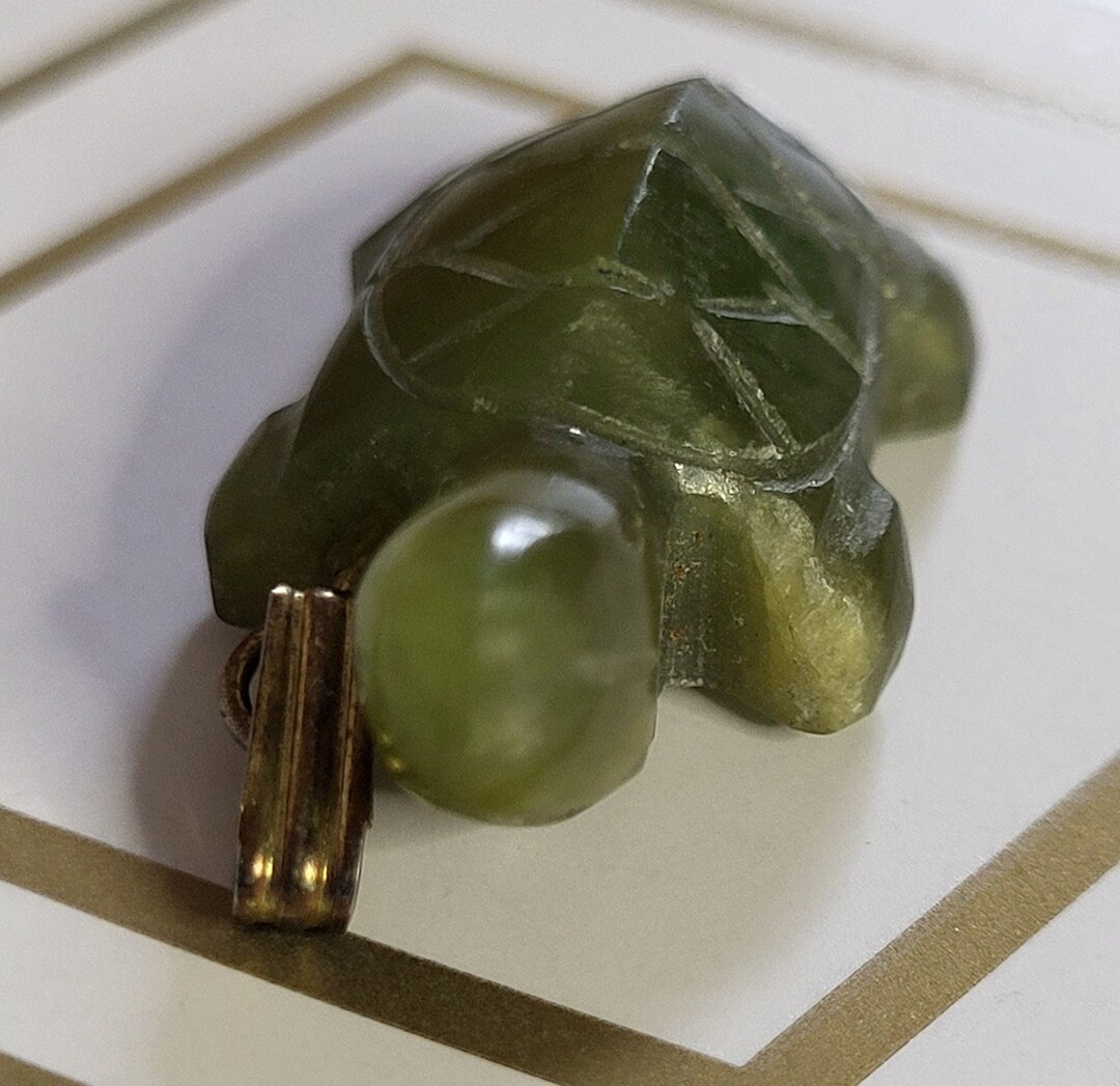 Vintage Jade Turtle Pendant - Etsy