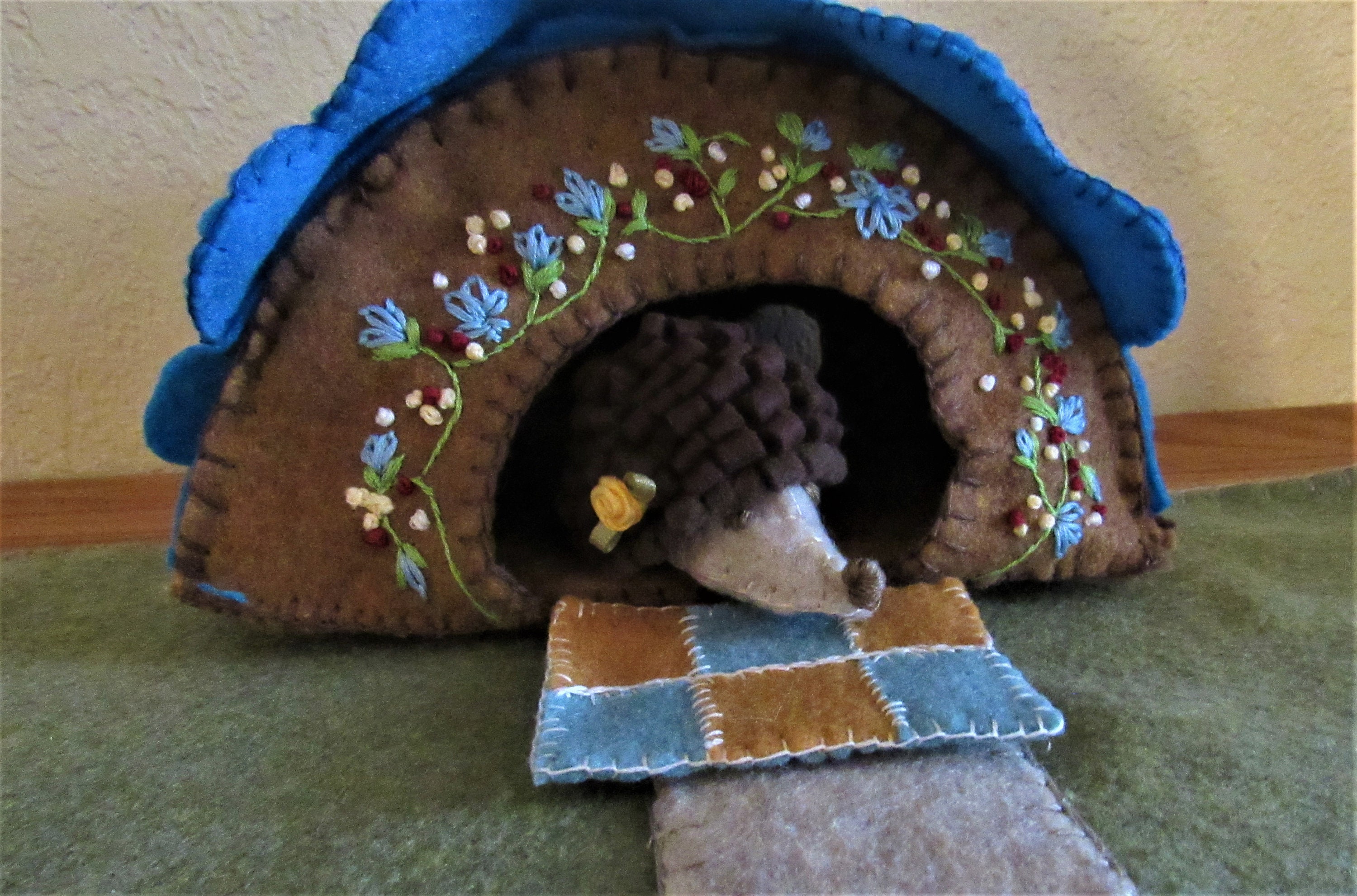 Hedgehog Hut Felt Playset - Etsy
