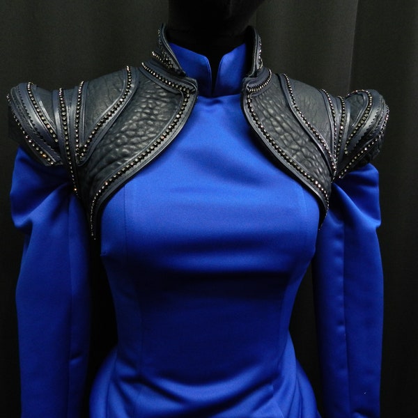 The Wheel of Time Costume - Etsy