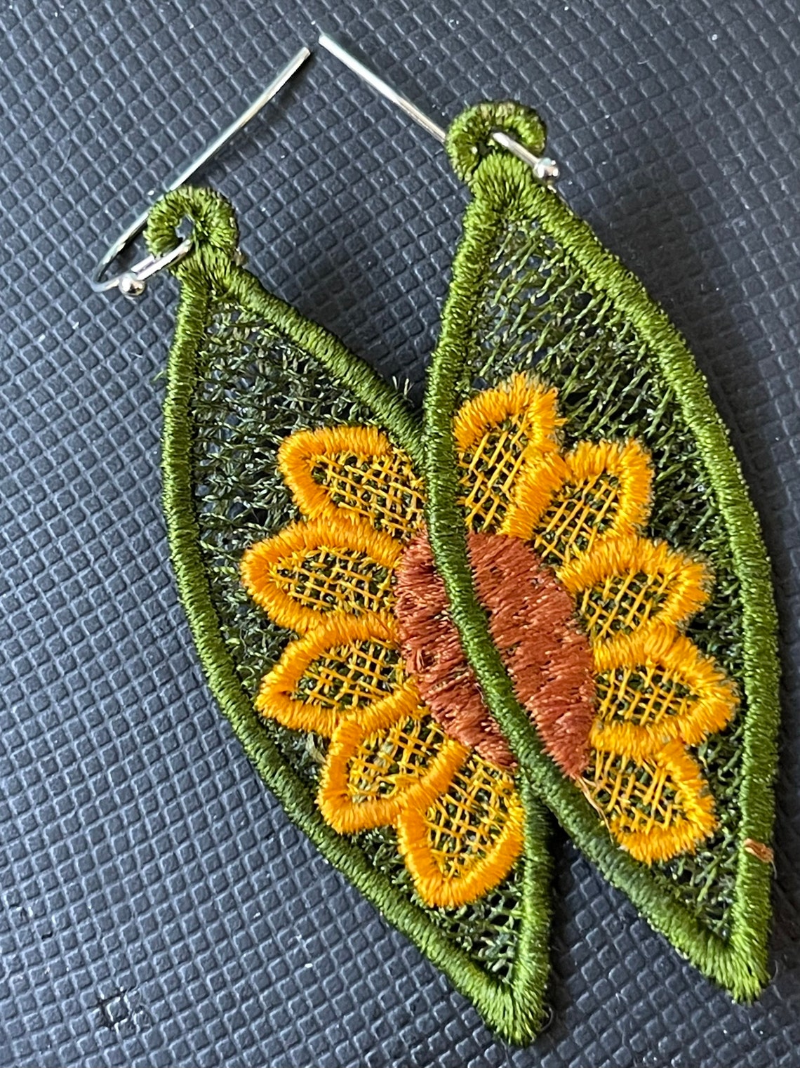 Sunflower Wedge FSL Earring Design - Machine Embroidery Design File ...