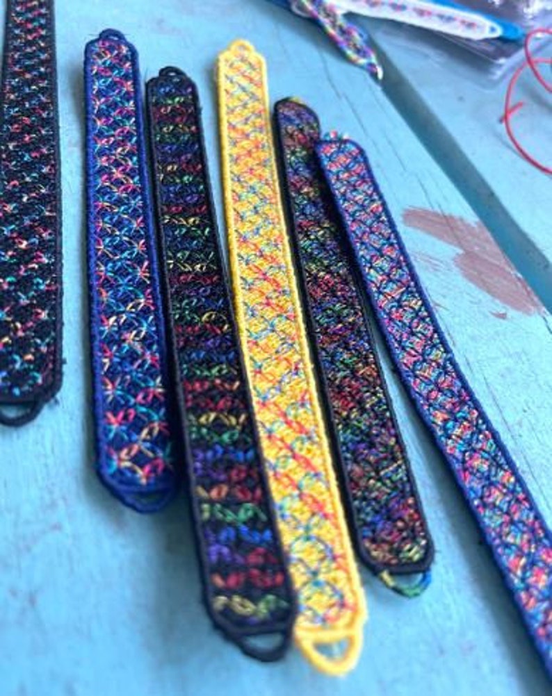 FSL Friendship Bracelet: Diamond Freestanding Lace Embroidery Design ...