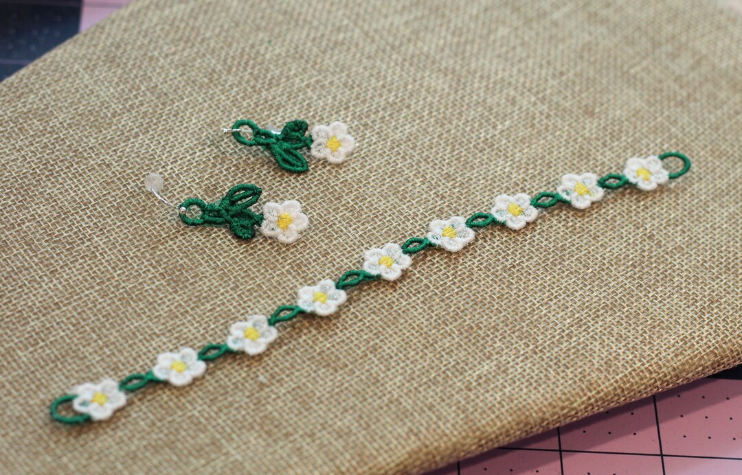 Daisy Chain FSL Embroidery Design: Bracelet and Earrings (digital ...