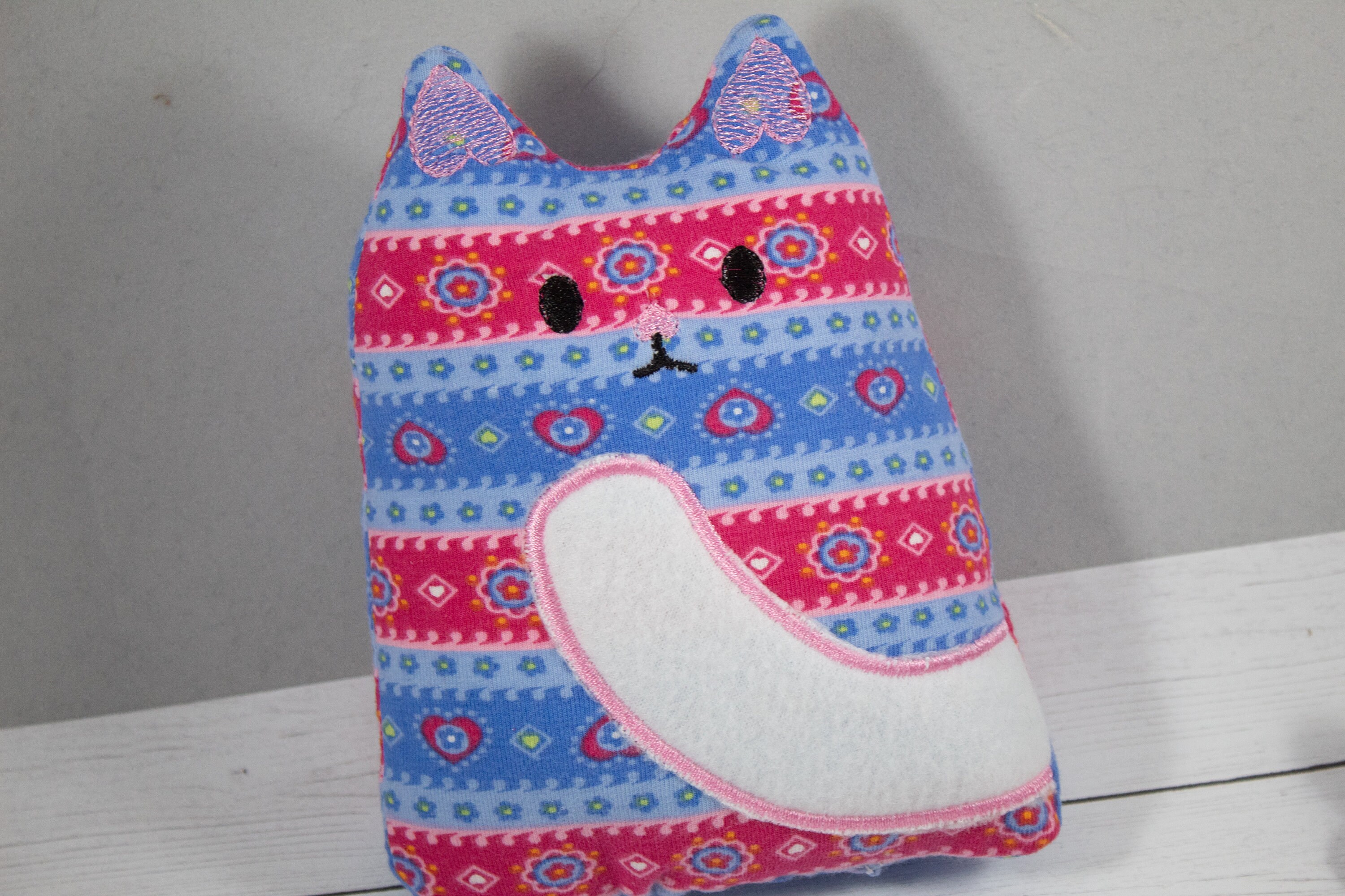 Kitty Stuffie for 4x4 and 5x7 Hoops Stuffed Toy in the Hoop Embroidery ...
