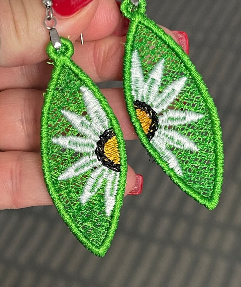 Daisy Wedge FSL Earring Design - Machine Embroidery Design File ...
