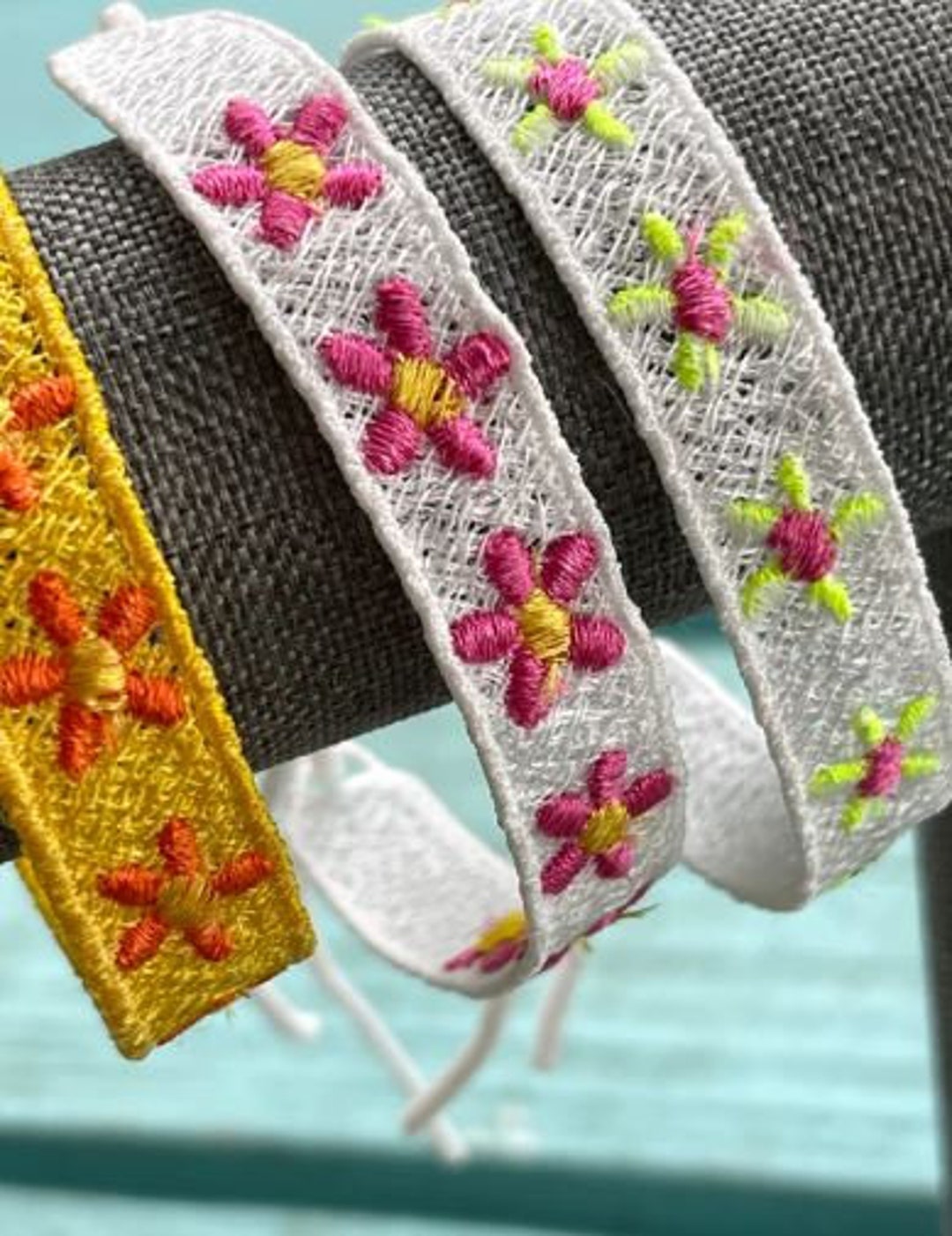 FSL Friendship Bracelet Hippie Flowers in the Hoop Freestanding Lace Bracelet in Three Sizes ...