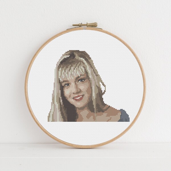 Kelly Taylor - Etsy