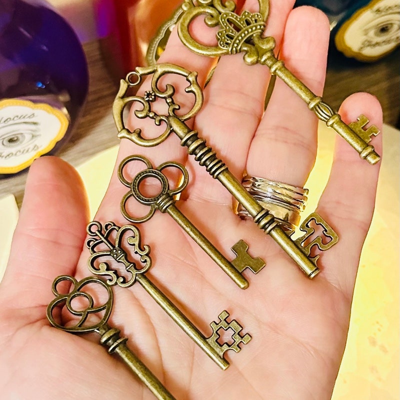 Vintage Skeleton Key - Etsy