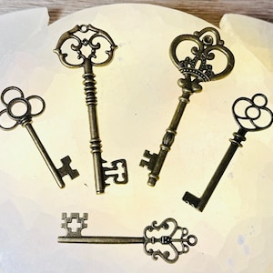 Witch's Vintage Skeleton Keys: Large Handmade Wiccan Altar Keys - Etsy
