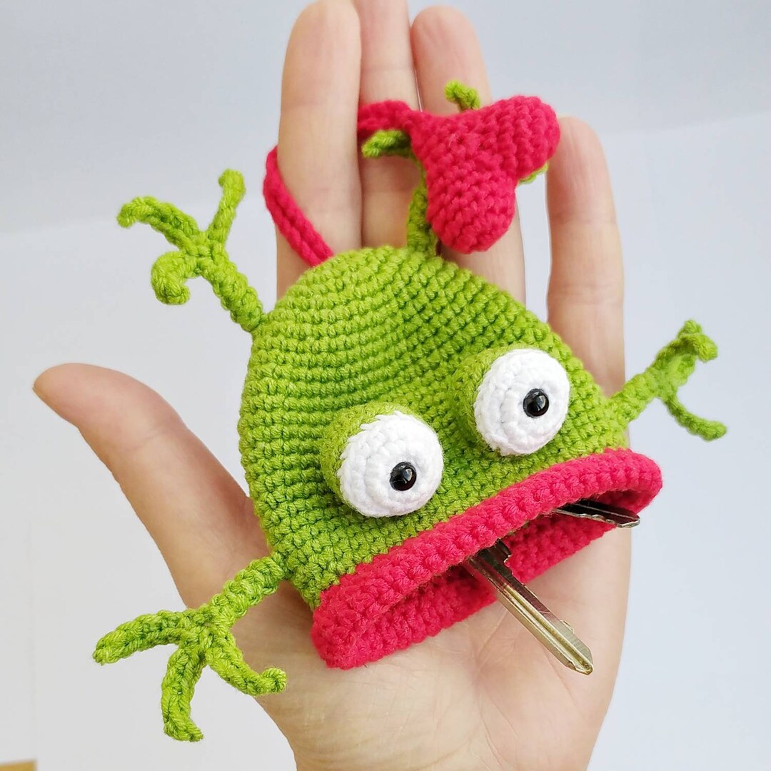 Handmade Cute Car Key Case Frog Key Cover Crochet Green Key Holder ...