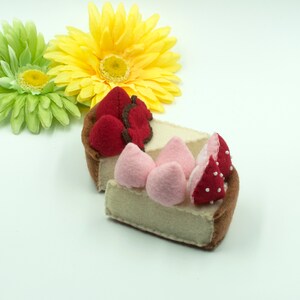 Felt Food, Pretend Food, Felt Cake Set, Sugar or Strawberry Cake - Etsy