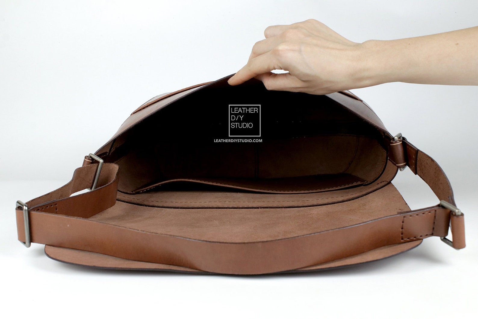 Mens Leather Bag Pattern/video Tutorial/mens Crossbody Bag Pdf ...