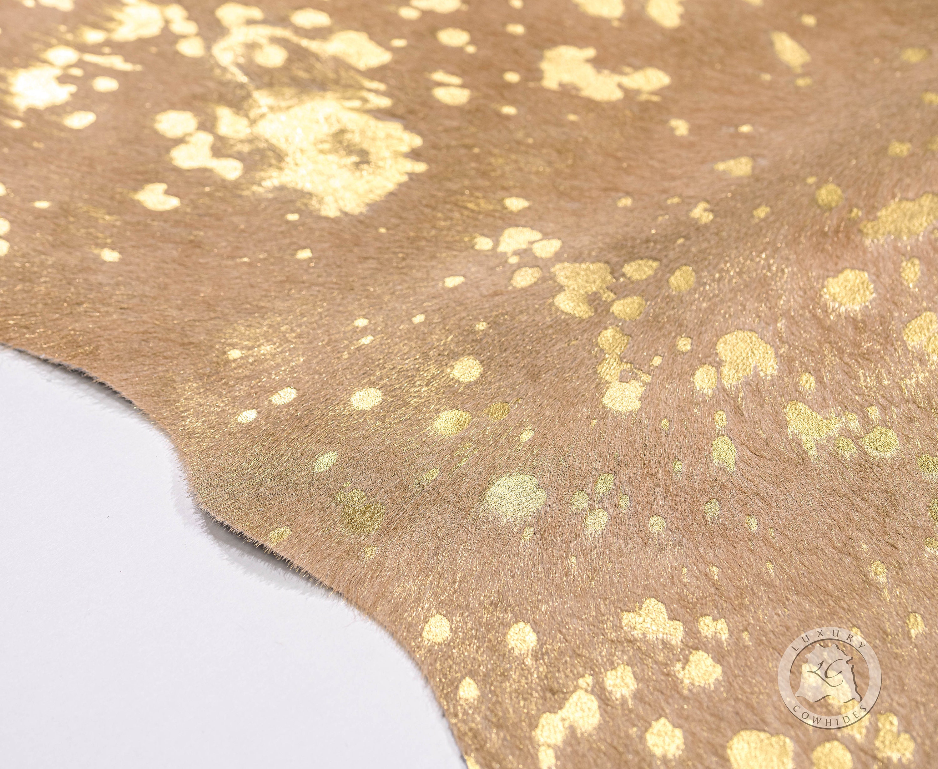 Floor & Rugs Home & Living Rugs Metallic Gold on Brindle Cowhide Approx ...