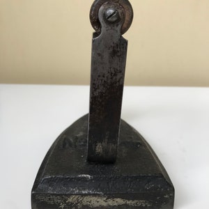 Antique Primitive Clothes Iron Coal - Collectible Clothes Iron ...