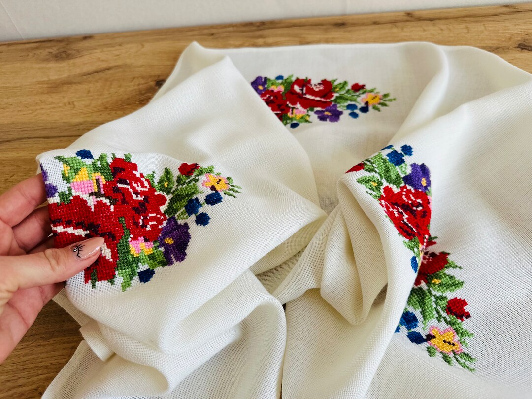 Vintage Hand Embroidered Runner With Flower - Runner With Flowers ...