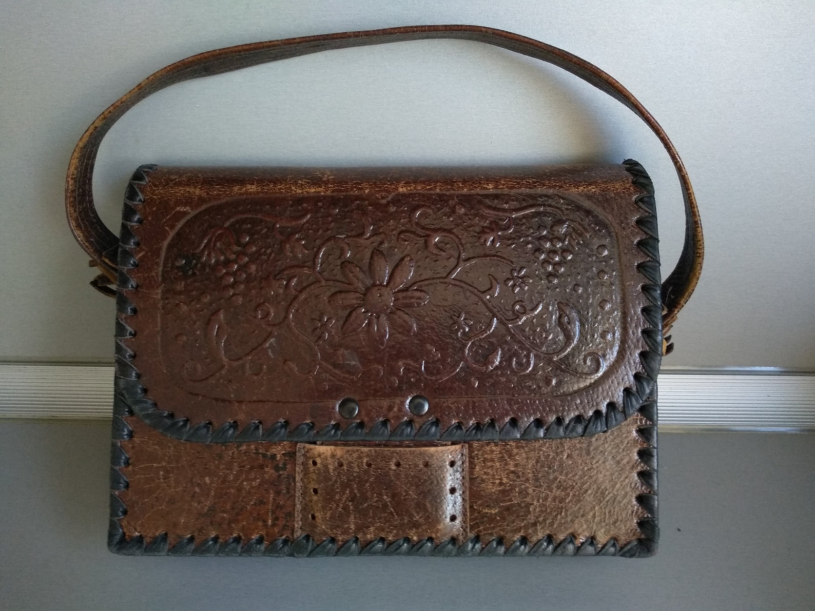 Vintage Genuine Leather Bag - Retro Leather Bag - Old Leather Bag From ...