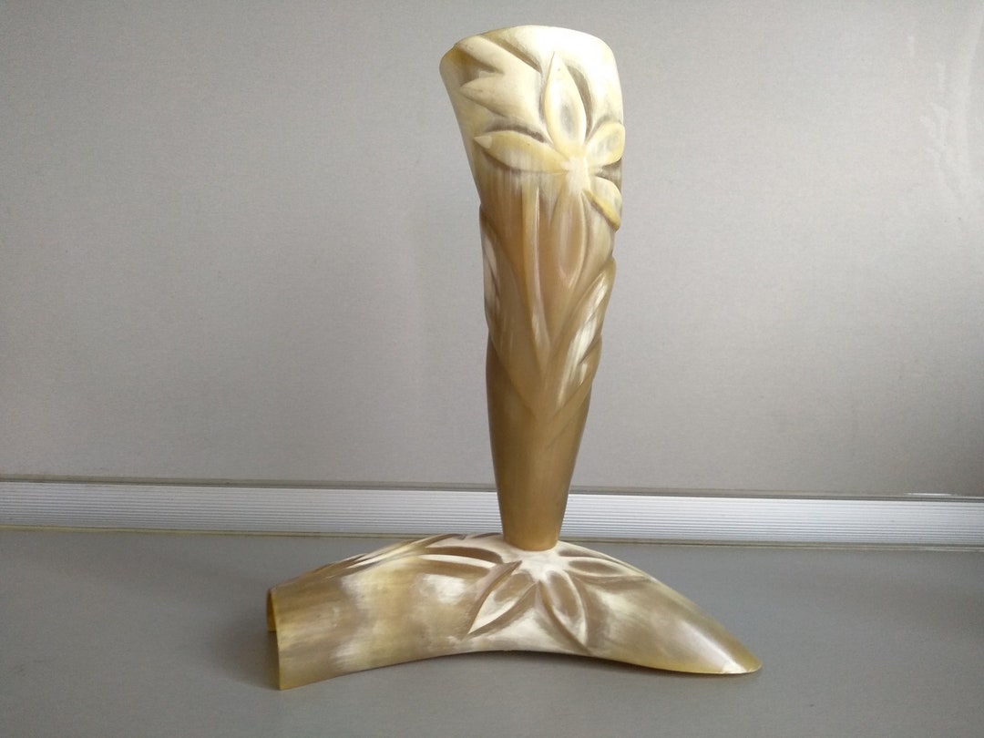 Vintage Horn Figure - Figure of a Horn - Natural Cow Horn - Natural ...