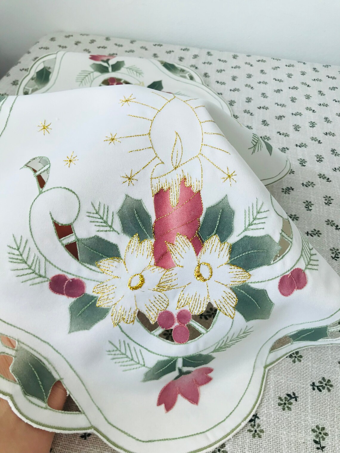 Vintage Cutwork Embroidery Christmas Table Runner - Machine Embroidery ...